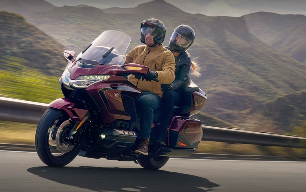 GOLDWING TOUR PREMIUM 2026 - pre order now | Pro Motorcycles | New ...